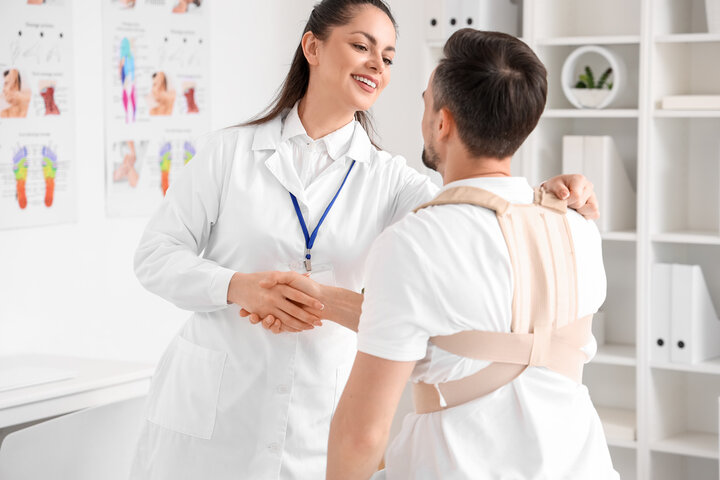 How Bracing Can Help with Chronic Back Pain | Flexx Chiropractic